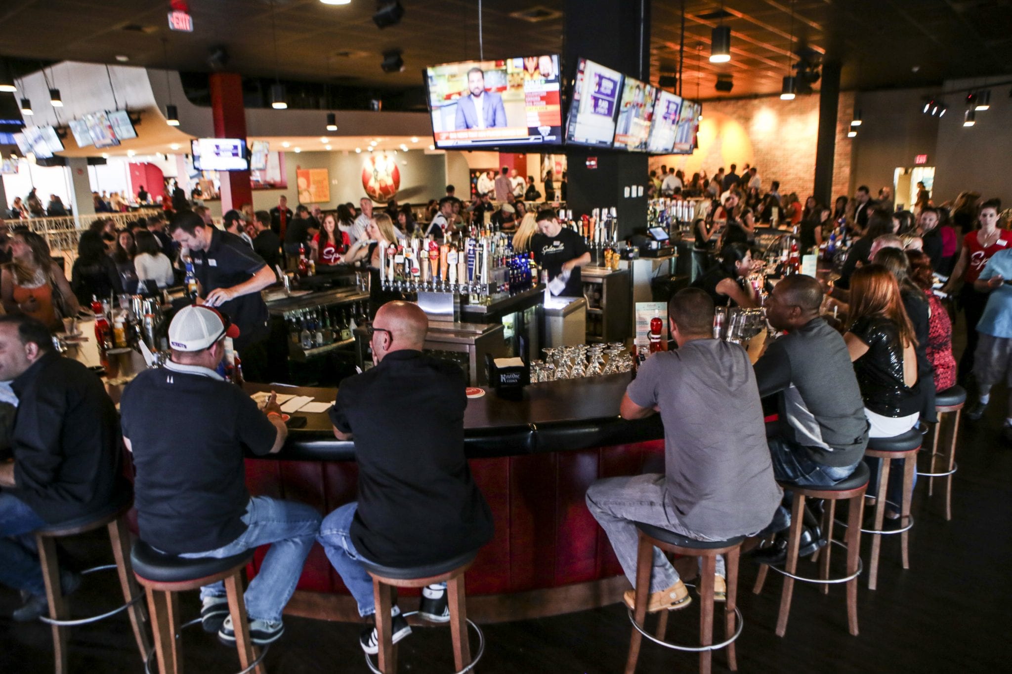 Howl Bar - Howl at the Moon